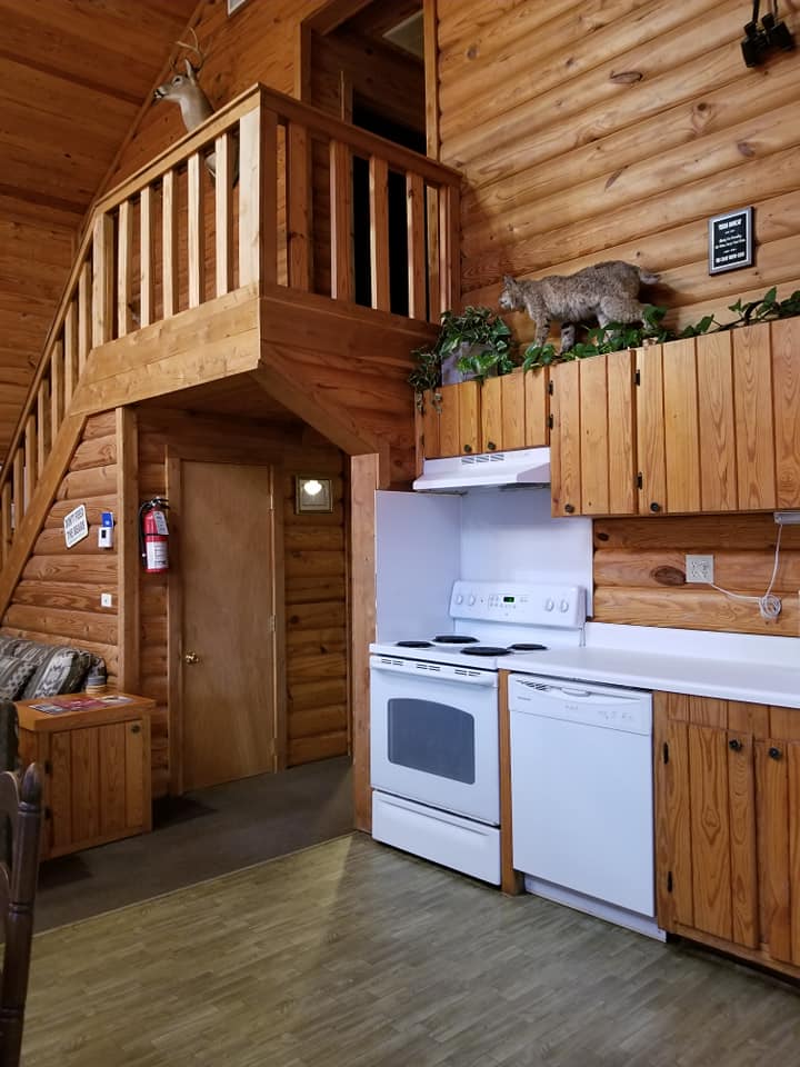 Lodge & Cabins – Backwoods Lodge & Cabins