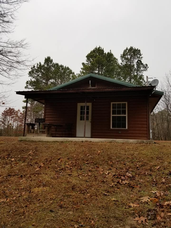 Lodge & Cabins – Backwoods Lodge & Cabins