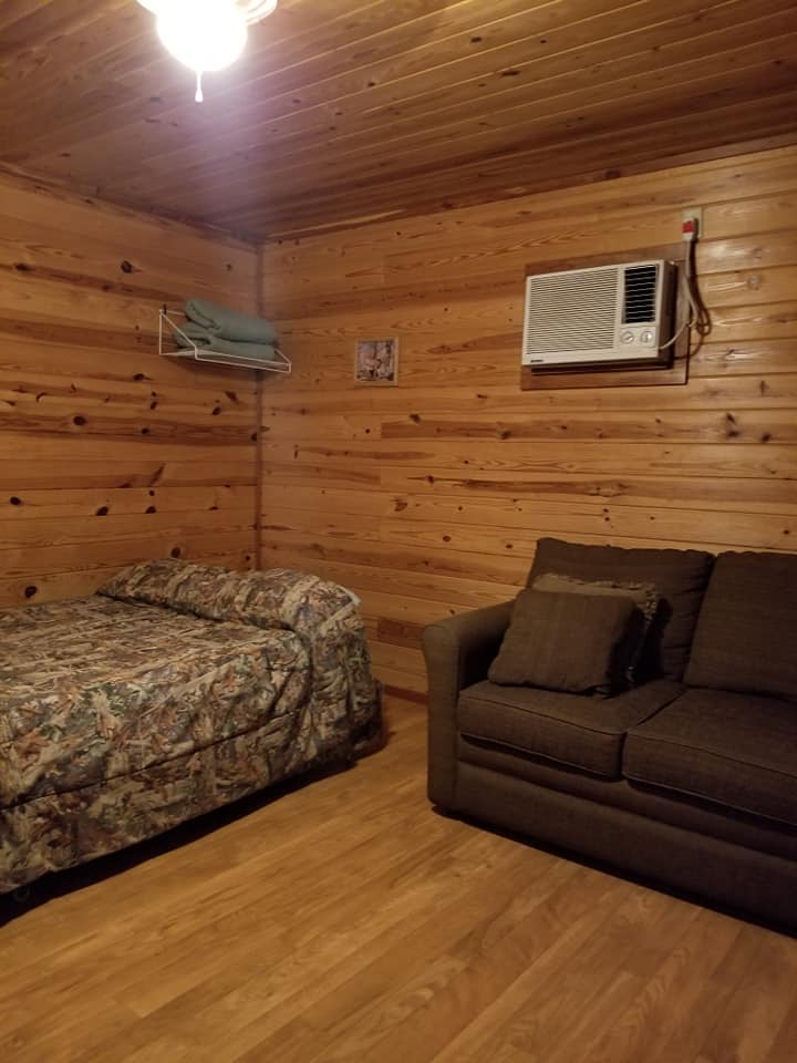 Lodge & Cabins – Backwoods Lodge & Cabins