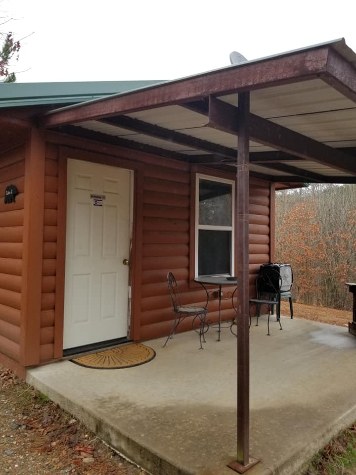 Lodge & Cabins – Backwoods Lodge & Cabins