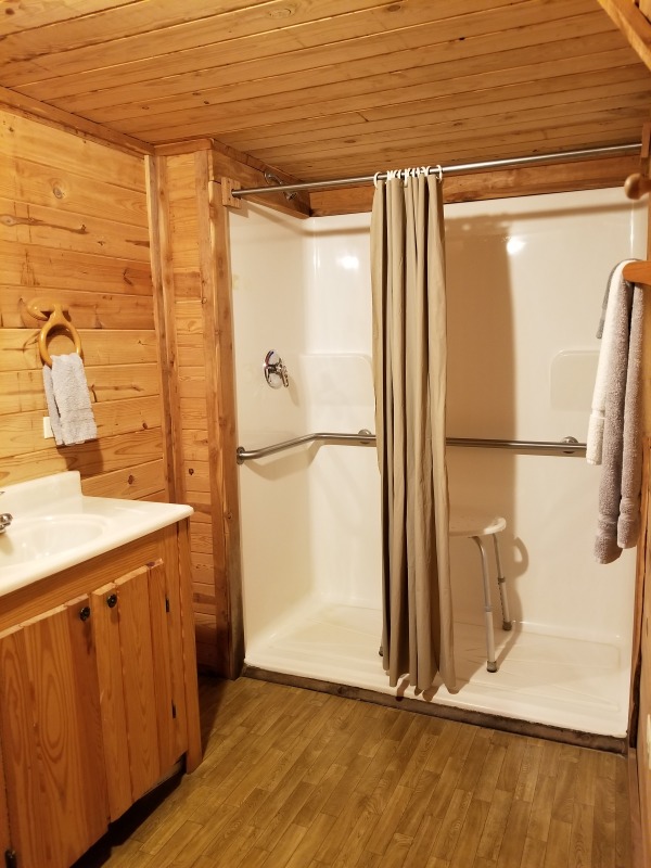 Lodge & Cabins – Backwoods Lodge & Cabins
