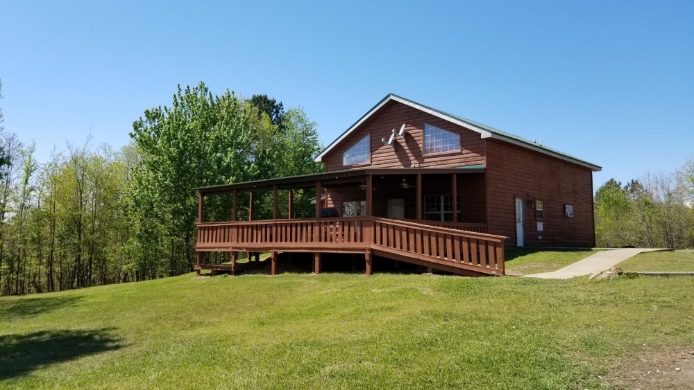 Lodge & Cabins – Backwoods Lodge & Cabins