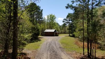 Lodge & Cabins – Backwoods Lodge & Cabins