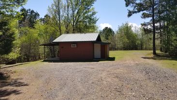 Lodge & Cabins – Backwoods Lodge & Cabins